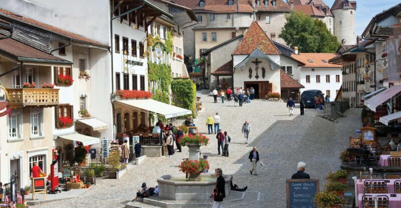 From Geneva: Gruyères Private Tour Cheese & Chocolat Factory - Itinerary Highlights