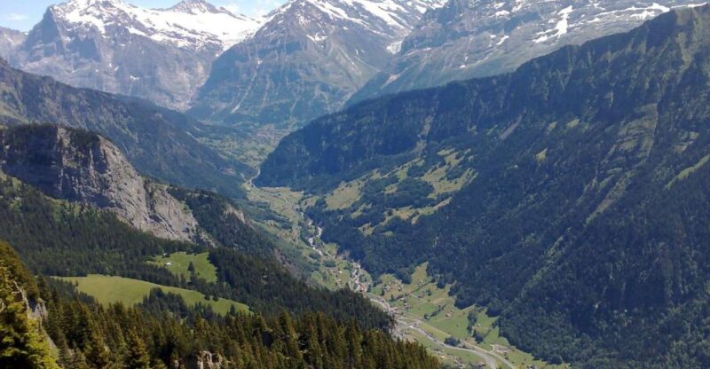 From Geneva to Interlaken - Tour Highlights