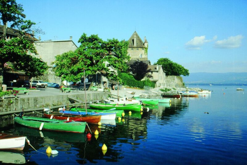From Geneva: Yvoire Medieval Village & Lake Geneva Cruise - Highlights of Yvoires Attractions