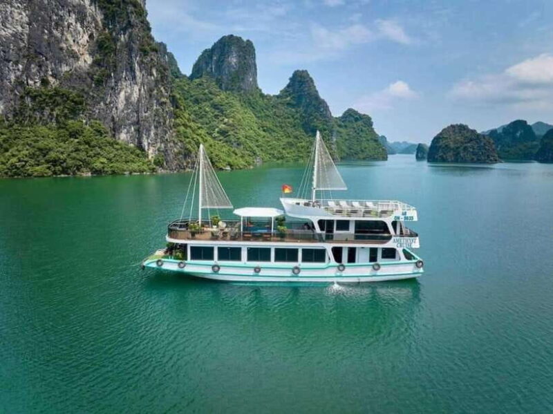 From Ha Noi: Ha Long Bay Discovery Day Cruise Trip - The Gourmet Buffet Lunch