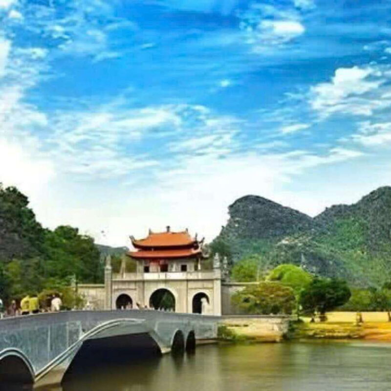 From Ha Noi: Hoa Lu, Tam Coc, Mua Cave Day - What To Expect on the Tour