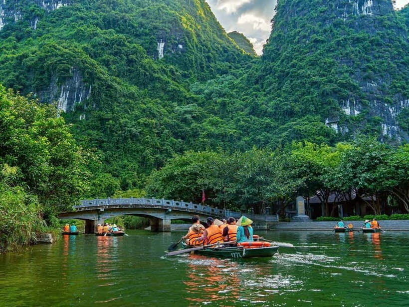 From Ha Noi: Hoa Lu- Tam Coc/Trang An-Hang Mua in Ninh Binh - Key Points
