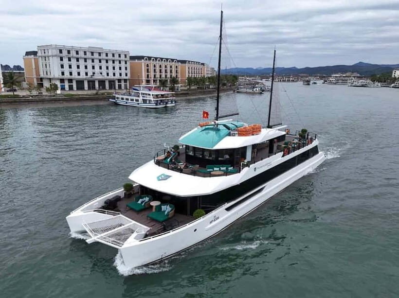 From Halong : 5-Star Ha Long Bay & Lan Ha Bay Day Cruise - Key Points