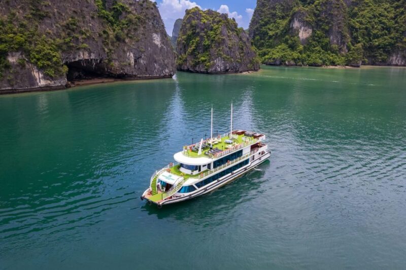 From Hanoi: 1-Day Halong 5-Star Cruise w/Jacuzzi & Limousine - The Itinerary: A Well-Planned Mix of Sightseeing and Relaxation