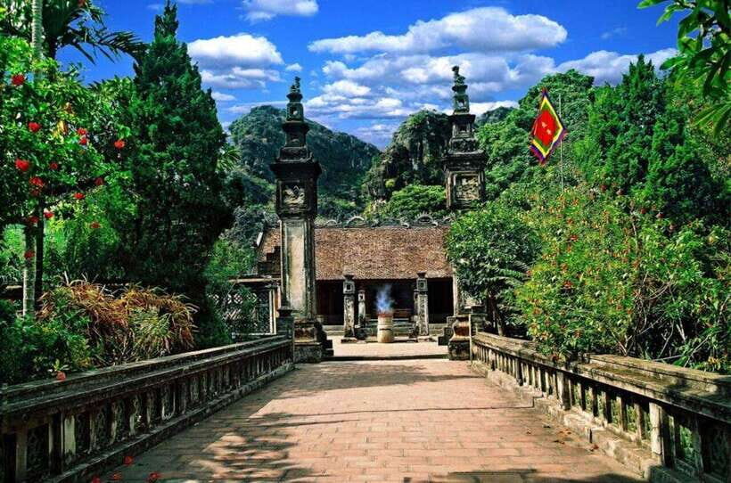 From Hanoi: 2-Day Ninh Binh Tour w/ Trang An & 5 Hotel - FAQs