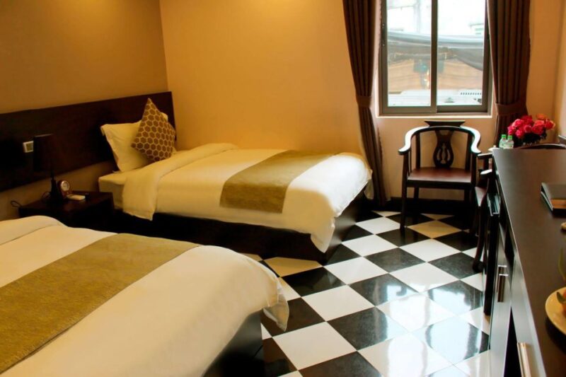 From Hanoi: 2-Day Sapa-Fansipan Peak & Trek & Ha Giang Bus - Transportation and Comfort