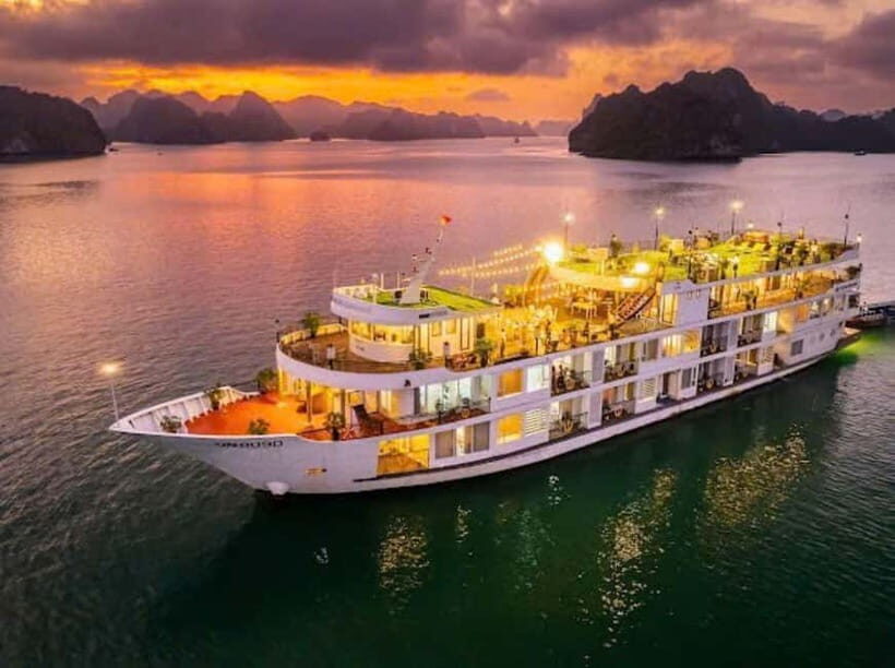 From Hanoi : 4-day Ninh Binh-Halong Bay Cruise with Balcony - An Introduction to Vietnam’s Natural and Cultural Treasures