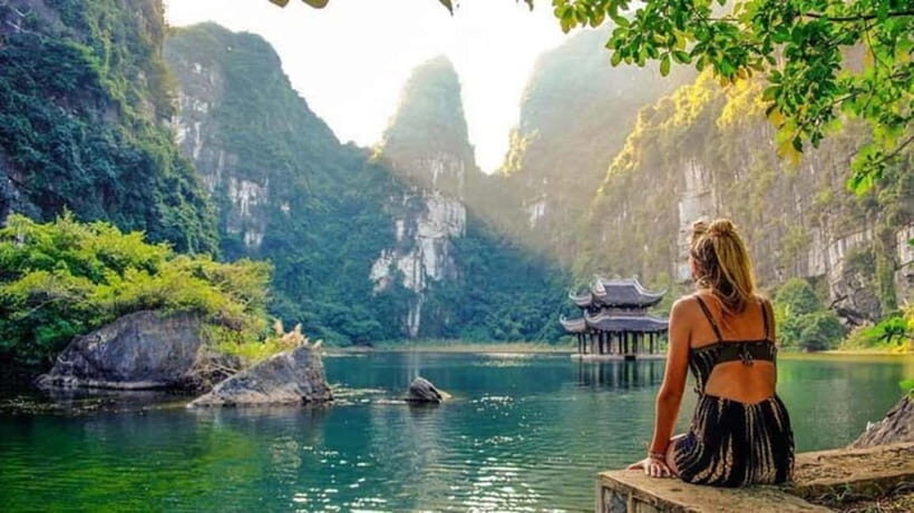 From Hanoi: Bai Dinh,Trang An and Mua Cave Trip - Navigating Trang An: A UNESCO World Heritage Treasure