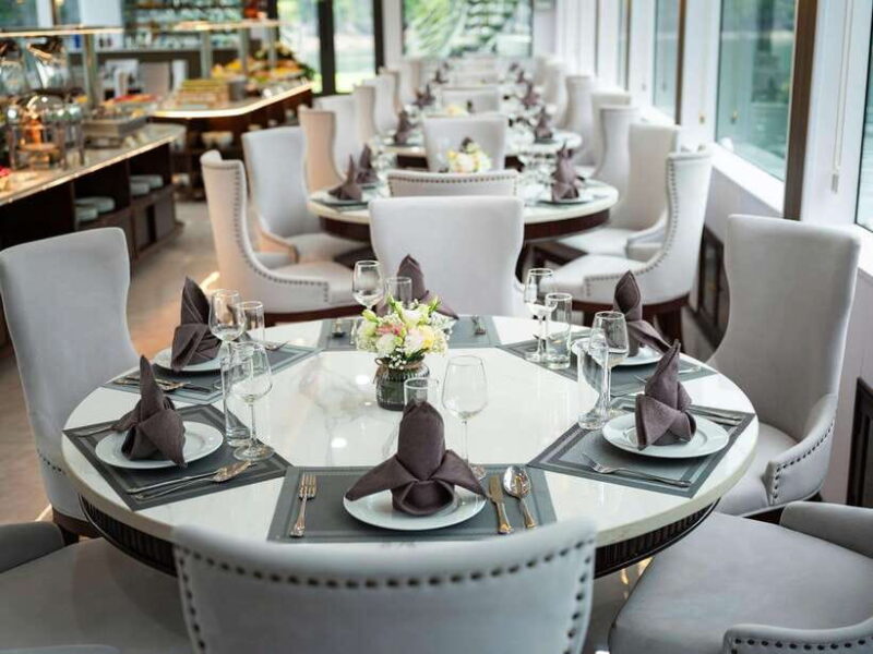 From Hanoi: Ha Long Bay 1 day Cruise 5- stars - Relax and Enjoy the Amenities