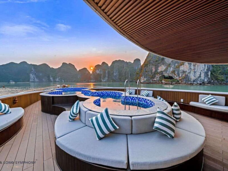 [From Hanoi] Ha Long Bay Day Cruise, Kayak, & Buffet Lunch - Discovering Luon Cave by Kayak