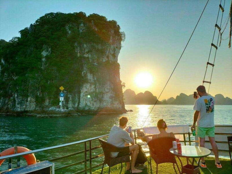 From Hanoi: Halong Bay Cruise with Lunch and Transfers - Lunch on the Water: A Vietnamese Feast