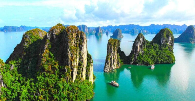 From Hanoi: Halong Bay Day Trip with Lunch and Transfers - Key Points