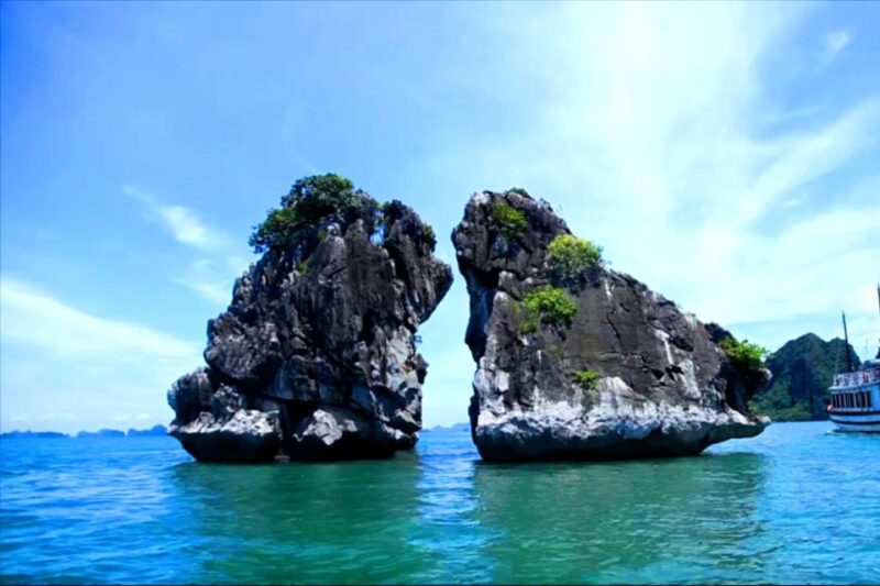 From Hanoi: Halong Bay, Sung Sot ,Titop Island & Luon Cave - The Return Journey and Sunset Tea