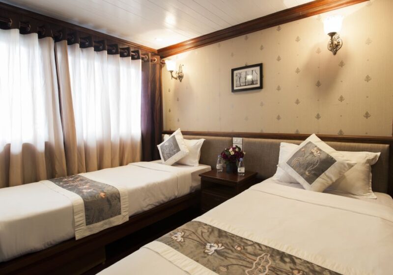 From Hanoi: Halong Explorer 3-Day Deluxe Cruise - Key Points