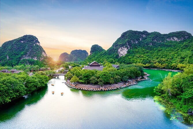 From Hanoi: Hoa Lu, Trang An, Mua Cave &Cycling in Ninh Binh - A Comprehensive Look at the Hanoi to Ninh Binh Day Tour: Hoa Lu, Trang An, Mua Cave & Cycling