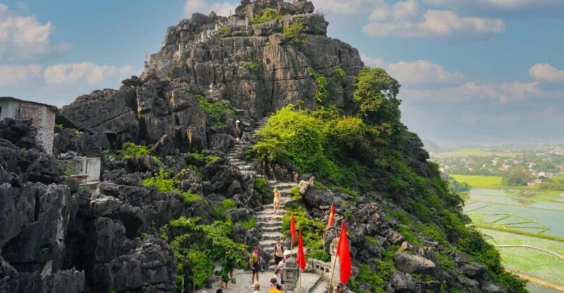 From Hanoi: Hoa Lu-Trang An-Mua Cave/Limousine Bus/Buffet - Key Points