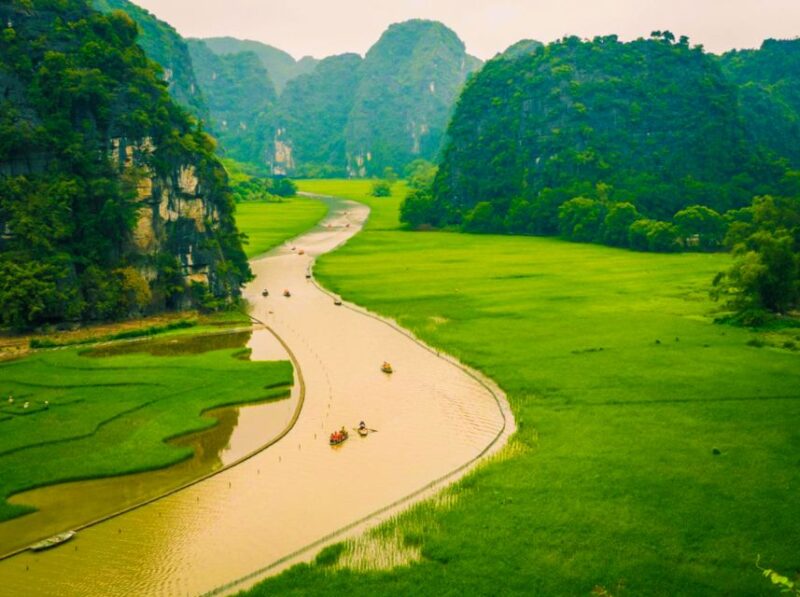From Hanoi: Ninh Binh Bai Dinh or Hoa Lu, Trang An, Mua Cave - Who Will Love This Tour
