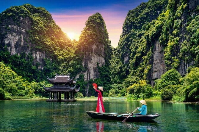 From Hanoi Ninh Binh Bai Dinh Trang Anh and Mua Cave Trip - The Climb to Mua Cave: Panoramic Views