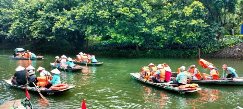 From Hanoi: Ninh Binh, Hoa Lu, Tam Coc boat trip & Mua cave - Key Points