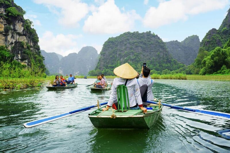 From Hanoi: Ninh Binh, Hoa Lu, Trang An, Mua Cave Day Trip - Key Points