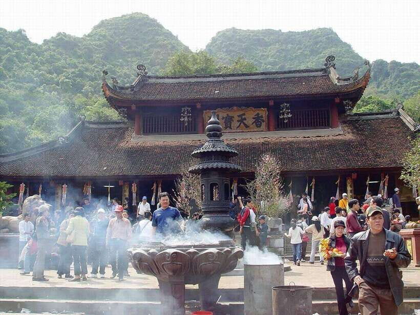 From Hanoi: Perfume Pagoda & Incense Village Photo Day Trip - FAQ