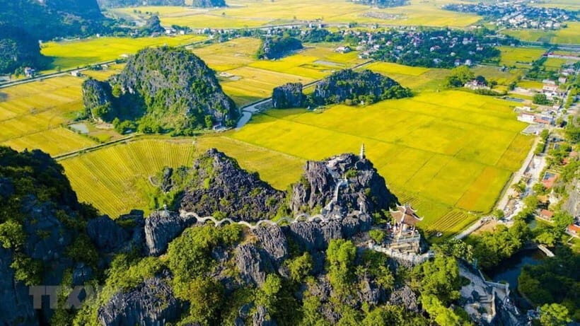 From Hanoi: Private Ninh Binh -Bai Dinh, Trang An & Mua Cave - Mua Cave: Climb for Panoramic Views