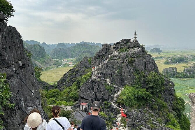 From Hanoi to Ninh Binh and Ha Long Bay 2-Day Tour - Day 2: From Limestone Cliffs to Ocean Views