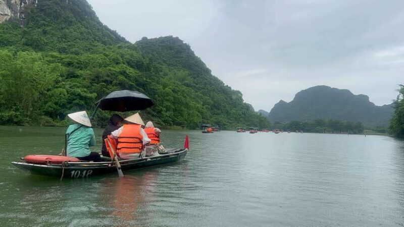 From Hanoi: Trang An, Bai Dinh Pagoda, Mua Cave Private Tour - Price and Value
