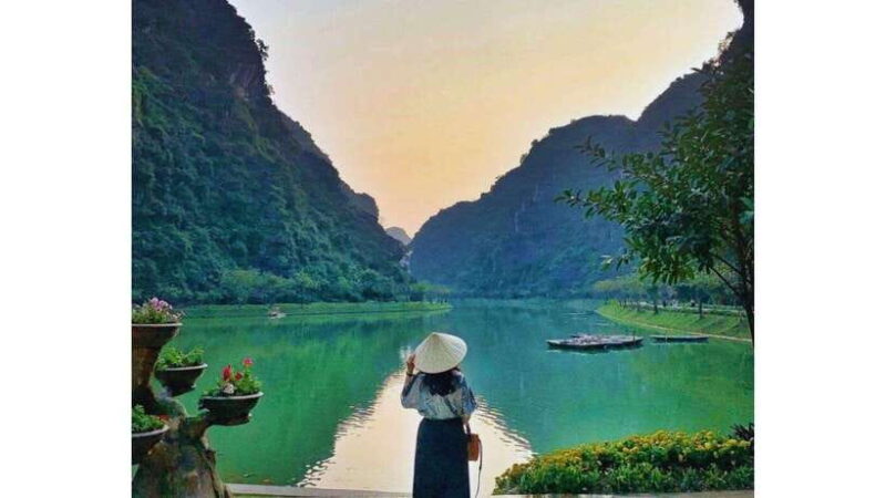 From Hanoi: Trang An, Hoa Lu, and Mua Caves Small-Group Tour - Key Points