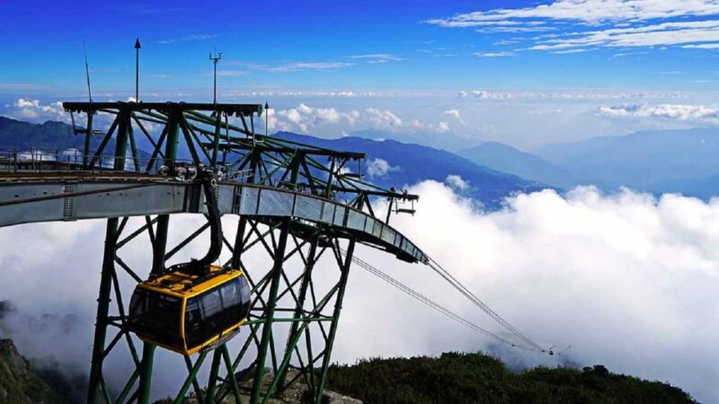 From Hanoi: Two-Day Sapa Tour with Fansipan Peak Visit - Authentic Encounters and Cultural Insights