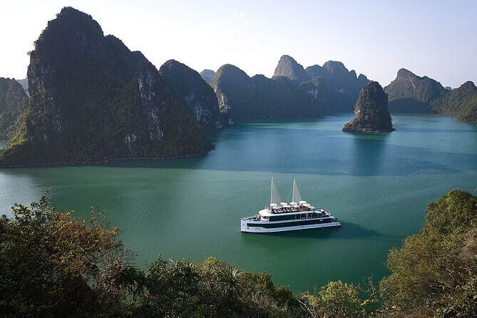 From Harbor: Luxury Halong Bay Cruise with Buffet Lunch & kayak - Authentic Traveler Insights