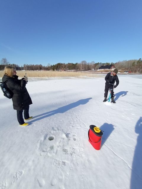 From Helsinki: Bodom Lake Ice Fishing with Food & Drinks - FAQs