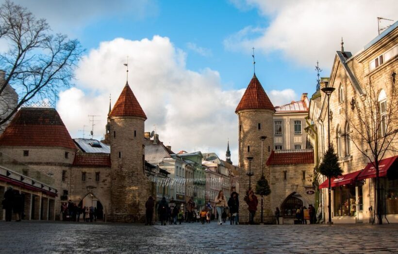 From Helsinki: Guided Day Trip to Tallinn by Ferry & VIP Car - Introduction