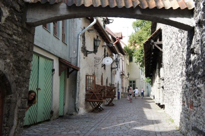 From Helsinki: Guided Day Trip to Tallinn by Ferry & VIP Car - Who Should Consider This Tour?