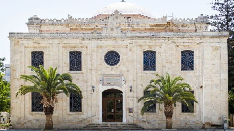 From Heraklion: Historical Center City Tour & Knossos Palace - Discovering Heraklion: City Streets, Markets, and Museums