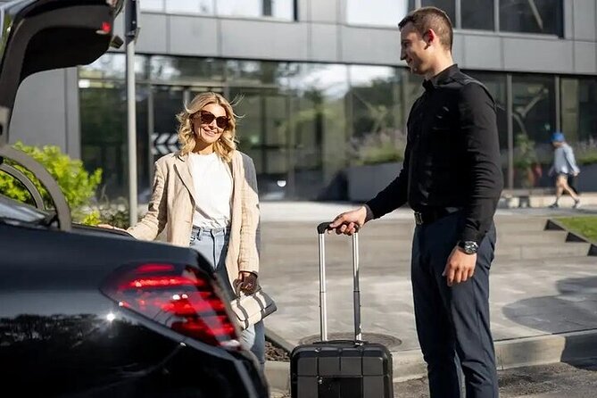 From Hotel to Sabiha Gokcen Airport (SAW) Private Transfer - Why Choose a Private Transfer in Istanbul?