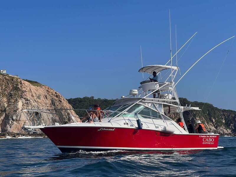From Huatulco: Luxury yacht sportfishing - An Authentic and Well-Organized Deep-Sea Fishing Experience