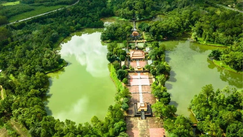 FROM HUE : HUE CITY TOUR AND DRAGON BOAT TRIP - Key Points