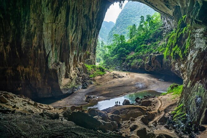 From Hue to Phong Nha and Paradise Caves for 2 Days - A Detailed Look at the 2-Day Journey