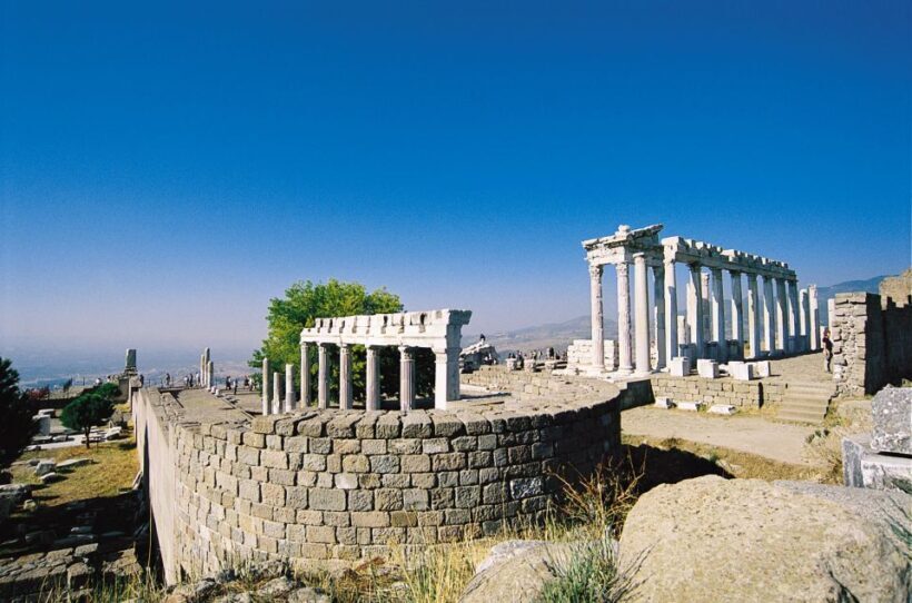From Istanbul: Day Trip to Ephesus and Pergamon with Lunch - Journey to Pergamon: Ancient Greek and Hellenistic Splendor