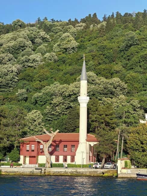 From Istanbul: Guided Europe and Asia Tour by Bus and Boat - Lunch with a View