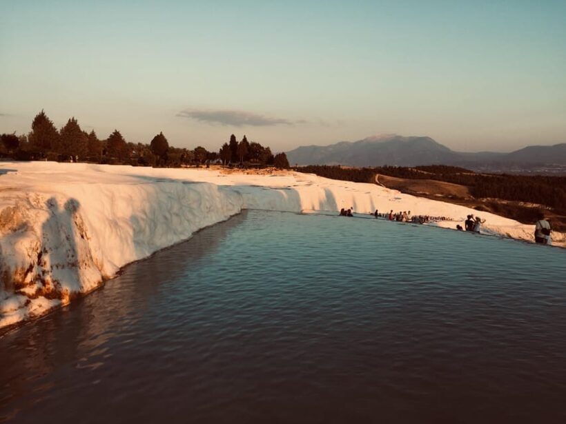 From Izmir: Hierapolis and Pamukkale Tour with Guide - Analyzing the Value