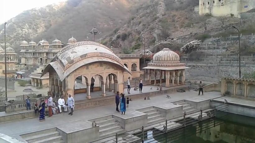 From Jaipur : Jaipur Sightseeing With Galta G Temple - FAQ