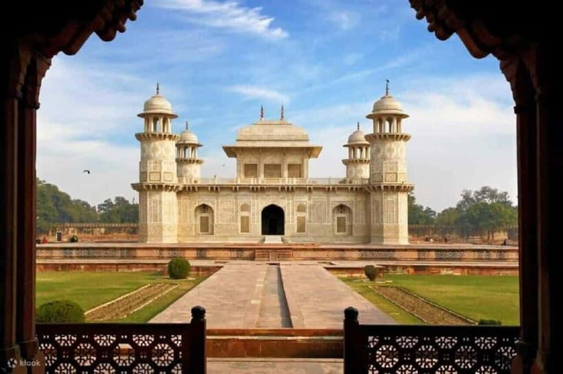 From Jaipur: Taj Mahal, Baby Taj & Agra Fort Day Tour - The Journey from Jaipur to Agra: What to Expect
