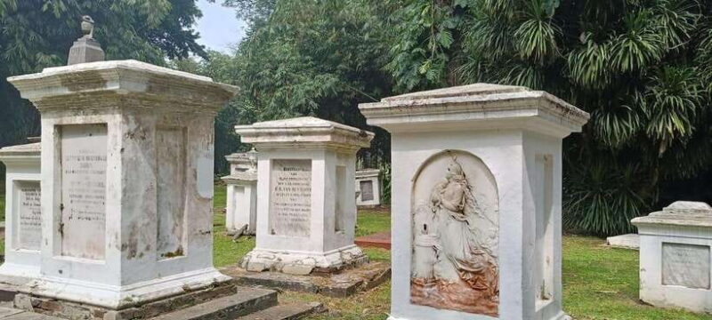 From Jakarta: Bogor Botanical Garden, Ricefield, & Waterfall - Experiencing the Waterfall and Wildlife