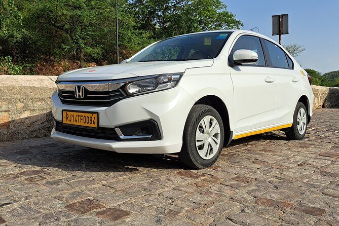 From Jodhpur: Private Transfers Cab To Udaipur with Sightseeing - A Detailed Look at the Experience