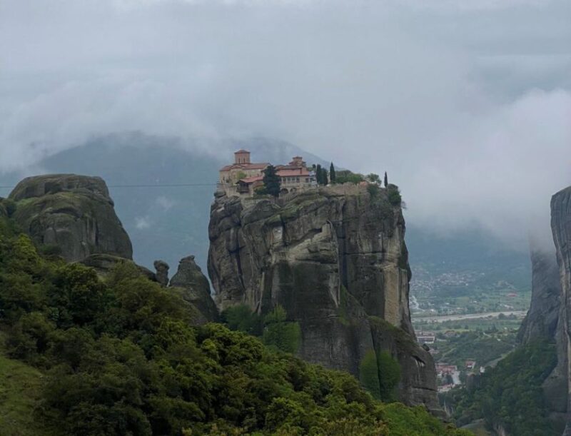 From Kalabaka or Kastraki: Meteora Monastery Morning Tour - Why This Tour Stands Out
