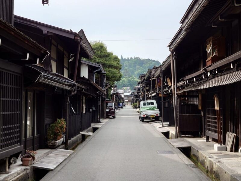 [FROM KANAZAWA] Private Takayama & Shirakawa-go - Shopping and Local Dining in Takayama