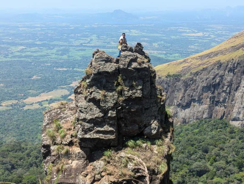 From Kandy: Kanawiddagala and Yahangala Twin Peak Hike - Key Points