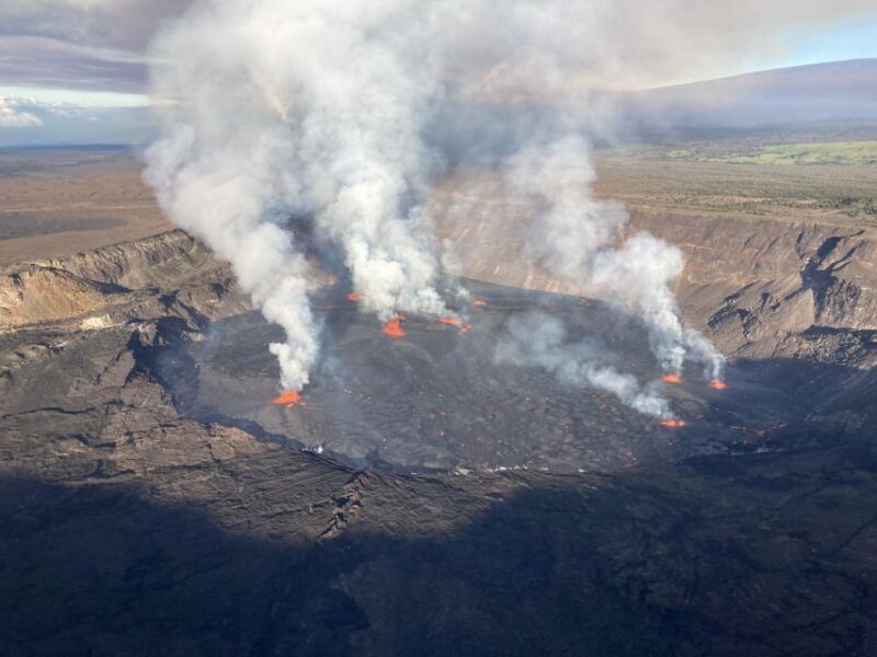 From Kona: Volcano & Waterfall Tour, Small Group - Exploring the Big Island: From Kona’s Waterfalls to Volcanoes